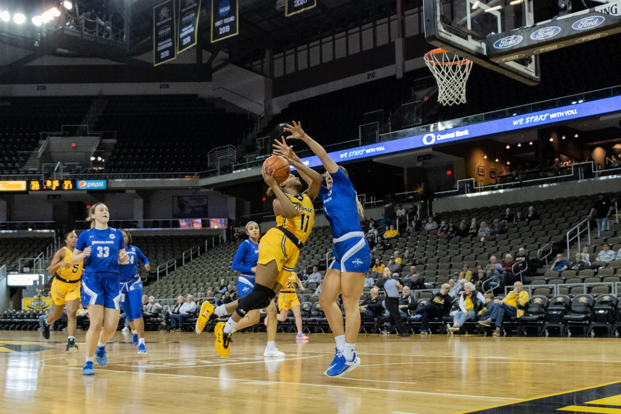 Womens Basketball Falls Short In Overtime The Northerner